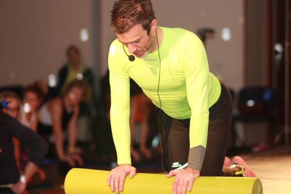 Pilates su mažuoju inventoriumi. Magic circle & Roller - AEROMIX ...